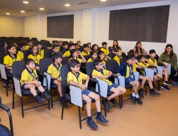 January 30, 2019: Oberoi International School students visit WWI - WWI